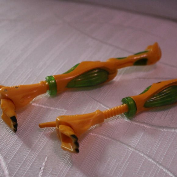 Hasbro | Toys | Hasbro Transformers Beast Machines Cheetor Back Legs ...